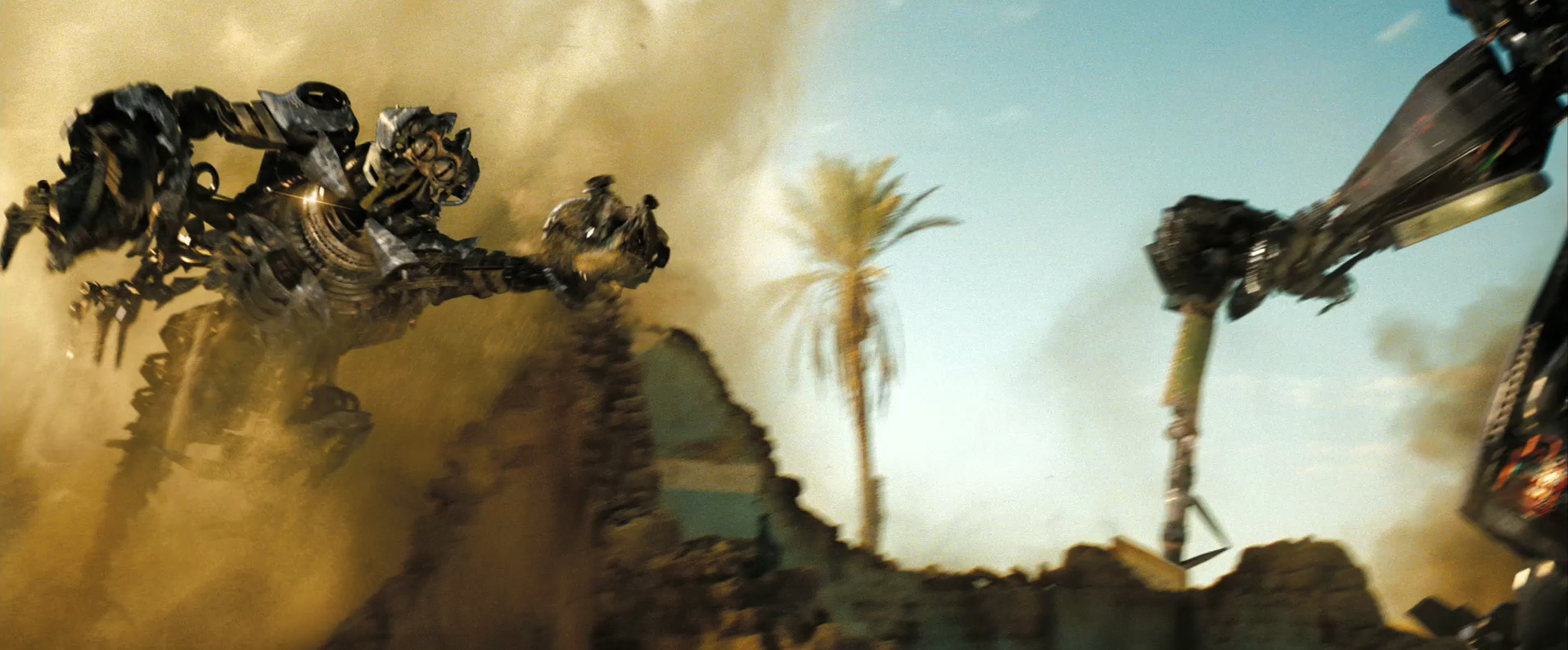 Transformers 3 - High Resolution Trailer #2 Screenshots, The Fallen & Arcee
