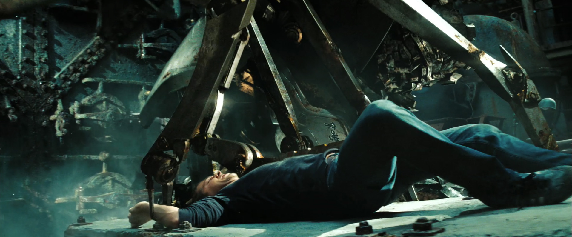 Transformers 3 - High Resolution Trailer #2 Screenshots, The Fallen & Arcee